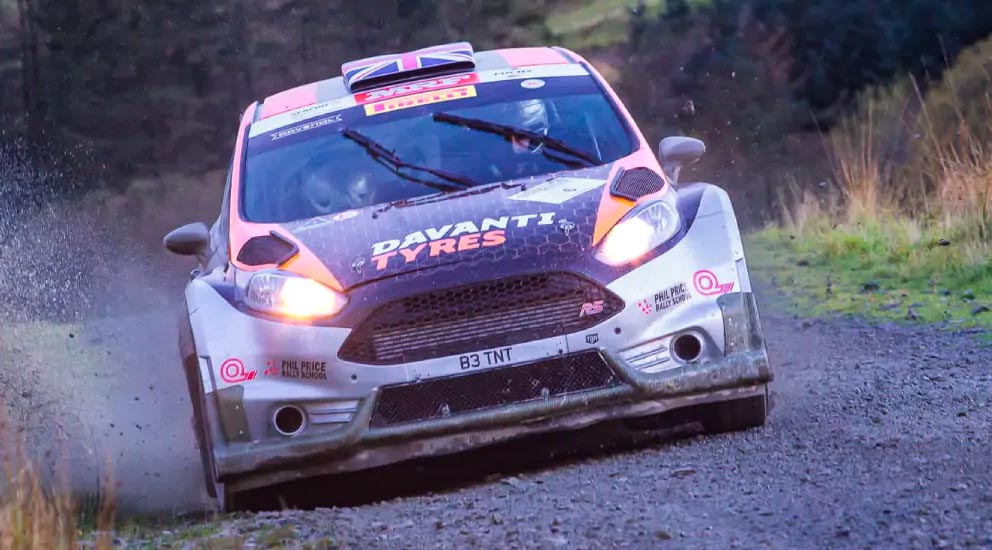 Perry powers into top 10 on rally return - Davanti Tyres